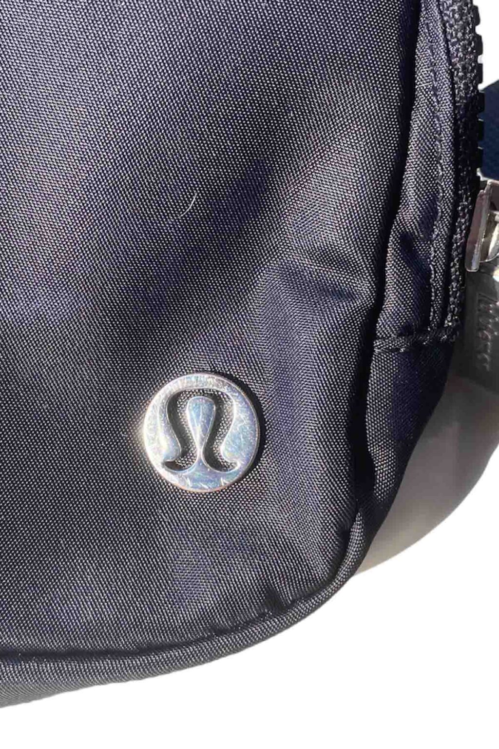 How To Spot A Fake Lululemon Belt Bag: 6 Ways