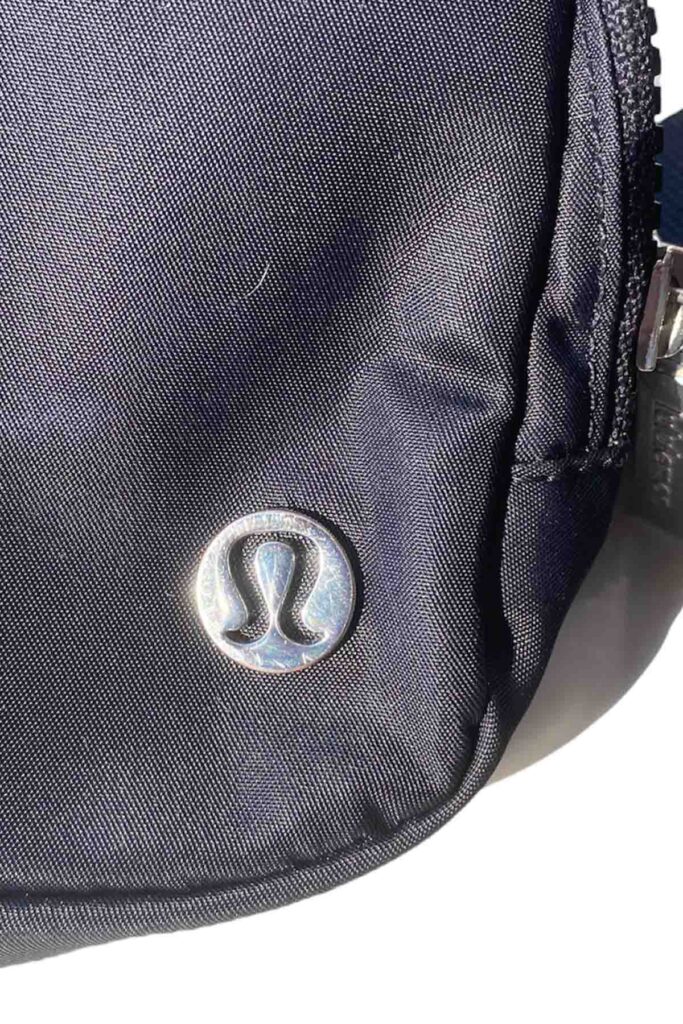 How To Spot A Fake Lululemon Belt Bag: 6 Ways